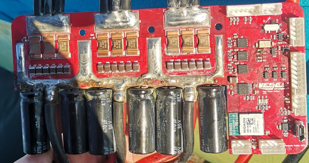 Vesc 75300 reparable? - Electronics (ESC, remote, batteries) - FOIL.zone